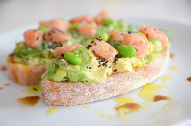 Avocado op brood: 3 overheerlijke recepten voor tijdens de lunch!
